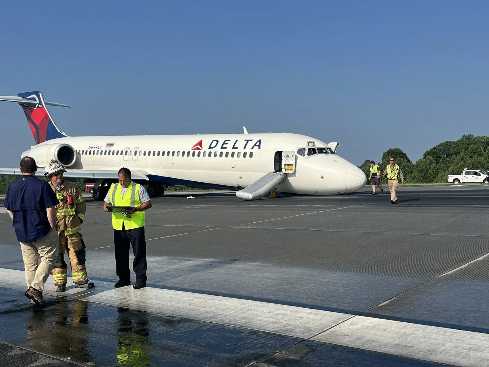 Delta Flight Emergency Landing: What Happened & Safety Insights - LoudVoice